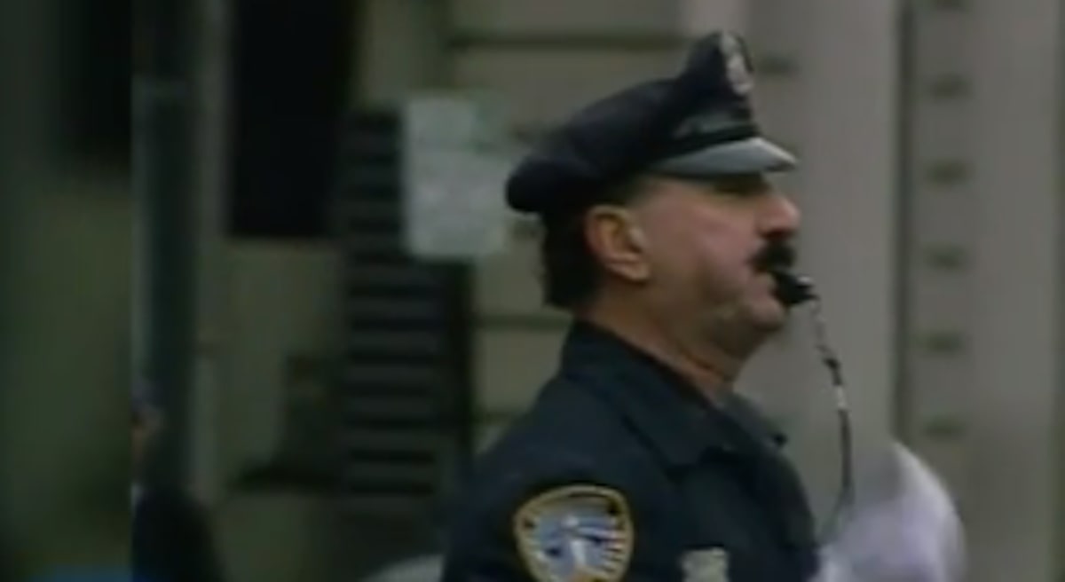 'Dancing Cop' gets new holiday gig