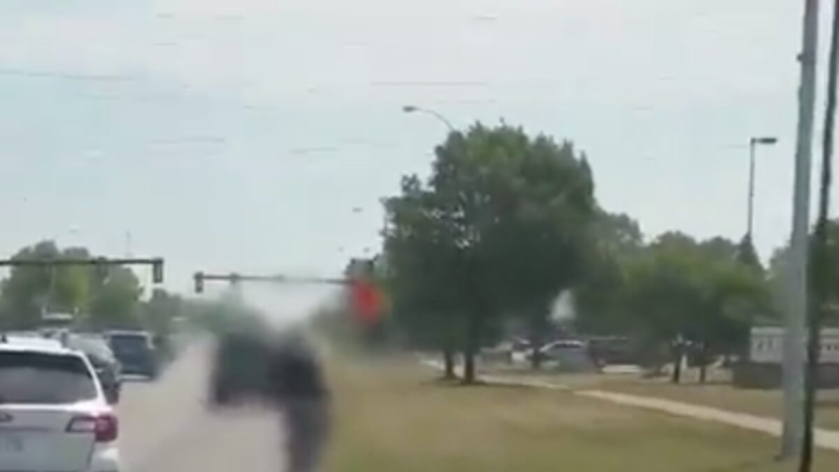 Bank robbery in Taylor leads to money flying in the streets