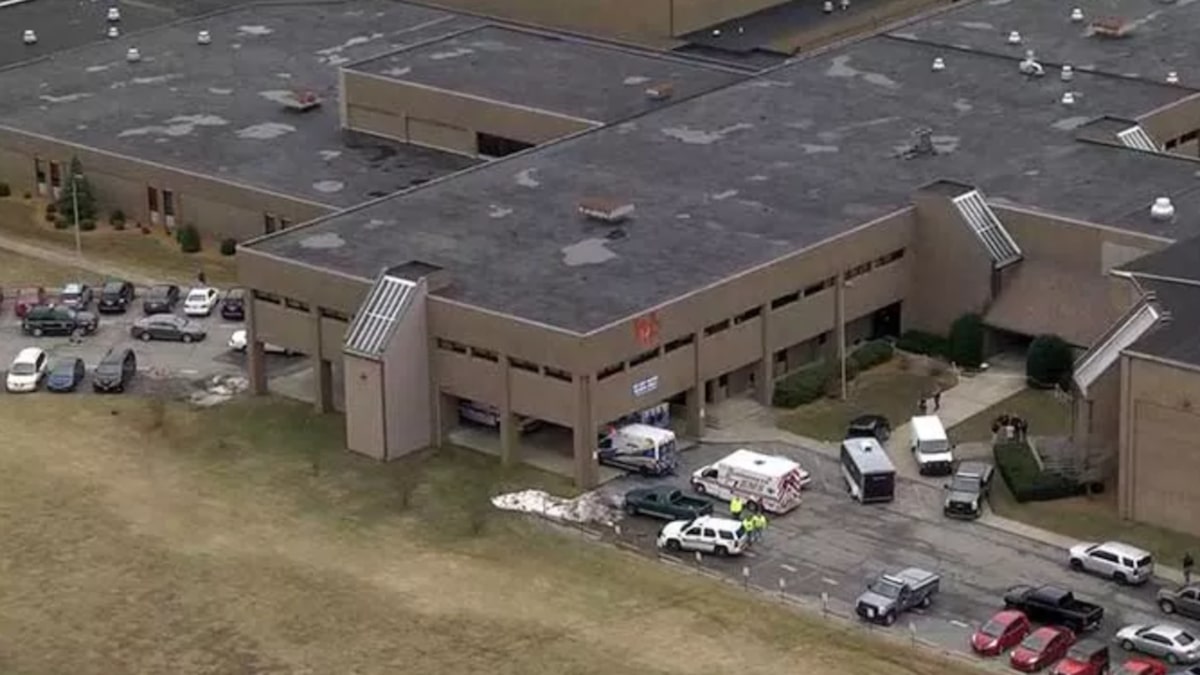 Marshall County High School shooting leaves 2 dead, 17 others wounded